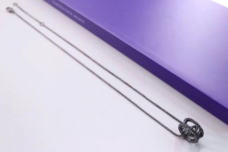 Cut-rate Swarovski Necklaces