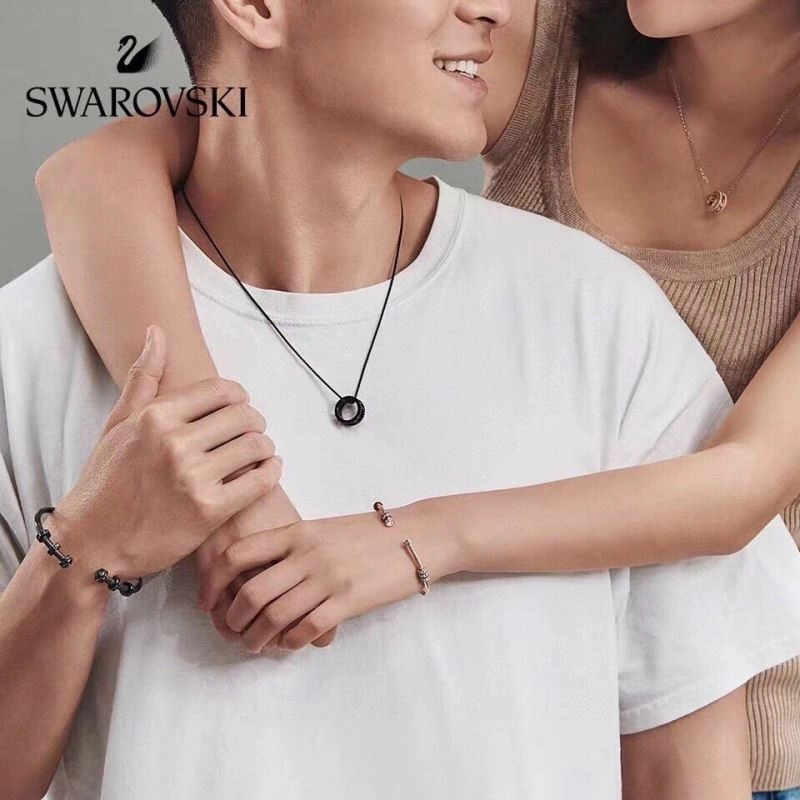 Cut-rate Swarovski Necklaces