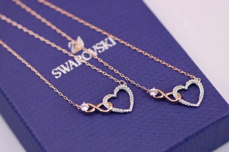 Brand-authenticated Swarovski Necklaces