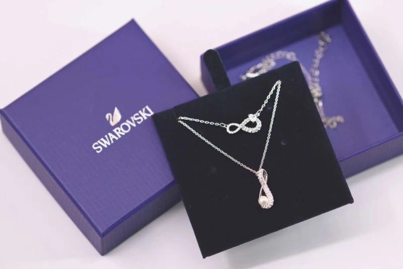 Accurate model Swarovski Necklaces