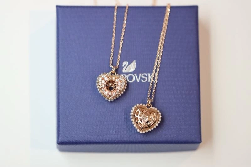 Factory-made Swarovski Necklaces