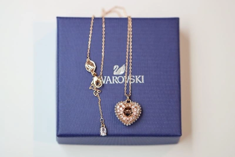 Factory-made Swarovski Necklaces