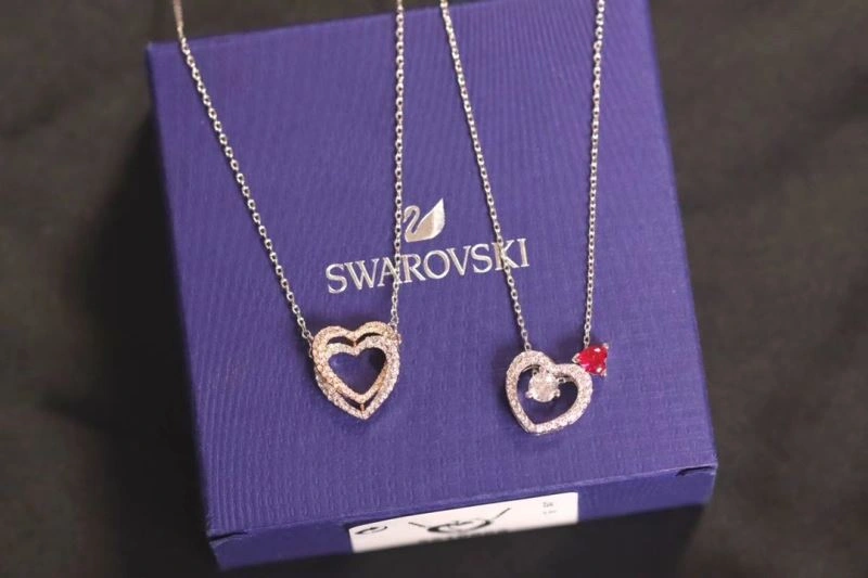 Exact replica Swarovski Necklaces