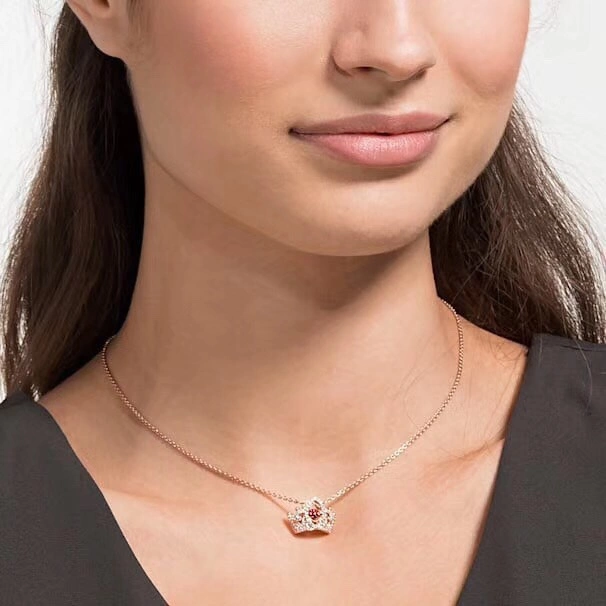 High accuracy Swarovski Necklaces