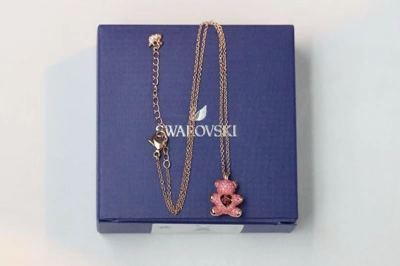 Top mirror Swarovski Necklaces