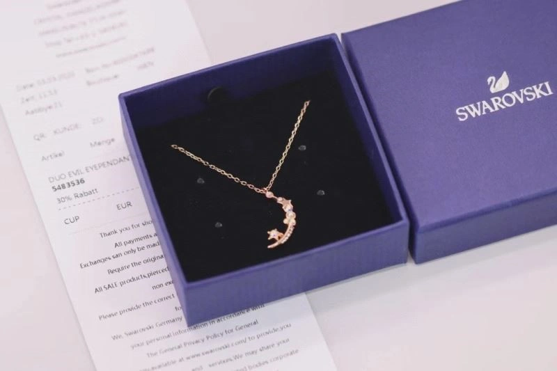 Cut-rate Swarovski Necklaces