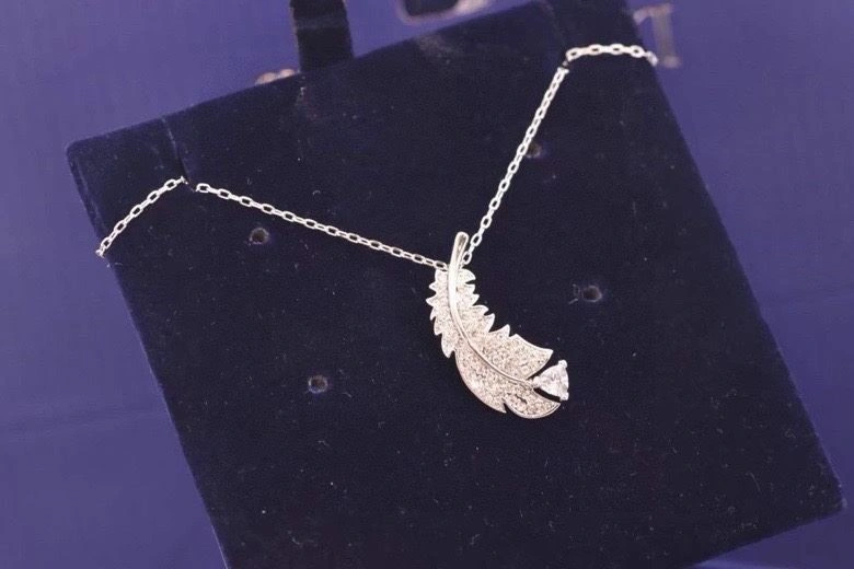 Cut-rate Swarovski Necklaces