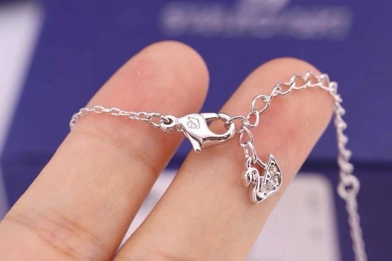Cut-rate Swarovski Necklaces