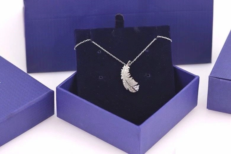 Cut-rate Swarovski Necklaces