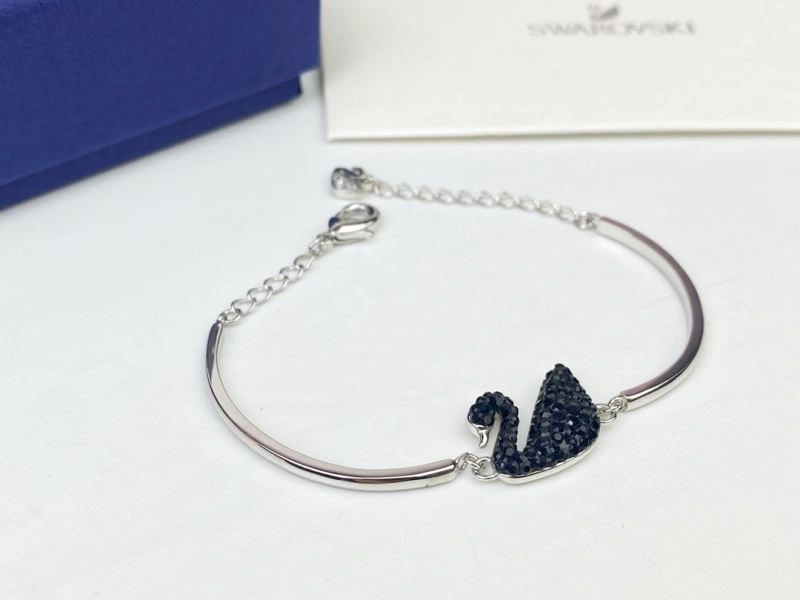 Discounted Swarovski Necklaces