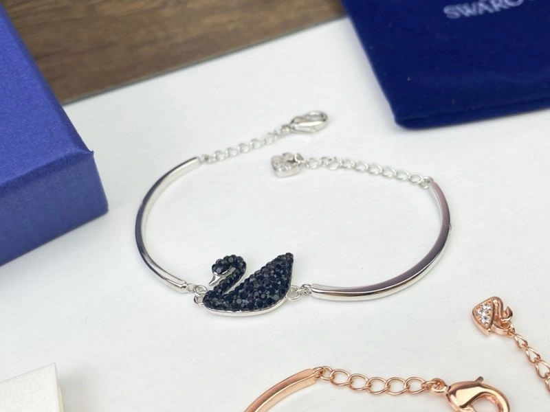 Discounted Swarovski Necklaces