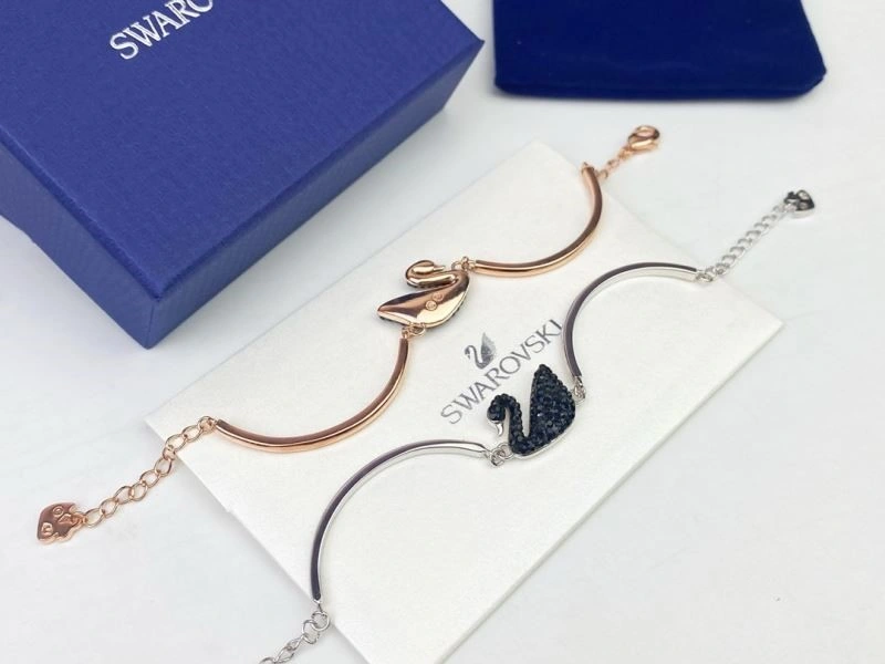 Discounted Swarovski Necklaces