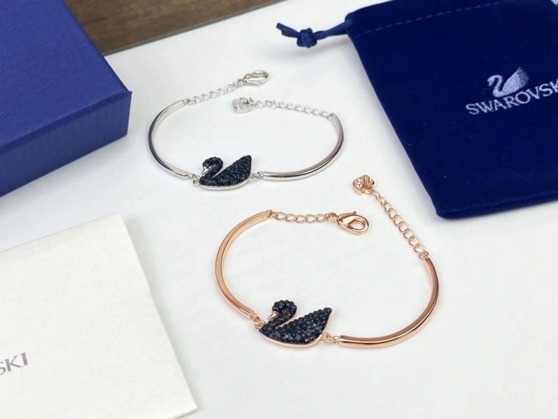 Discounted Swarovski Necklaces