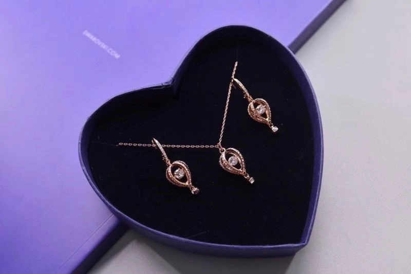 Brand-authenticated Swarovski Necklaces