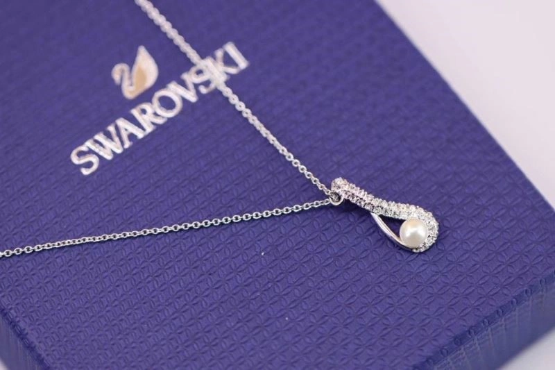 Precise copy Swarovski Necklaces