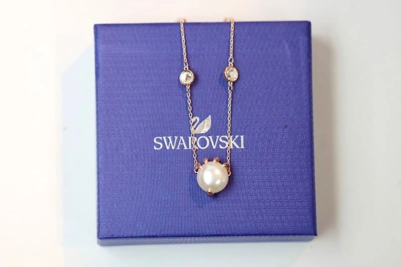 Cut-rate Swarovski Necklaces