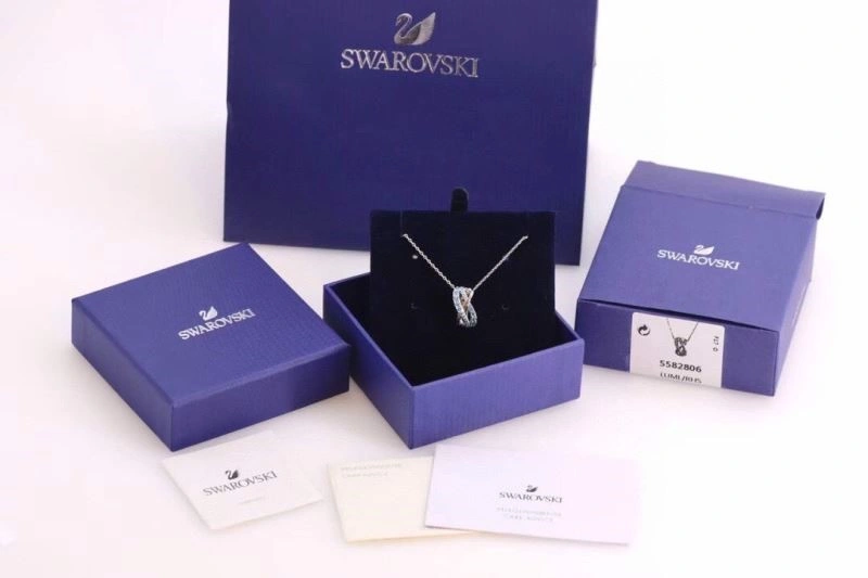 Indistinguishable Swarovski Necklaces