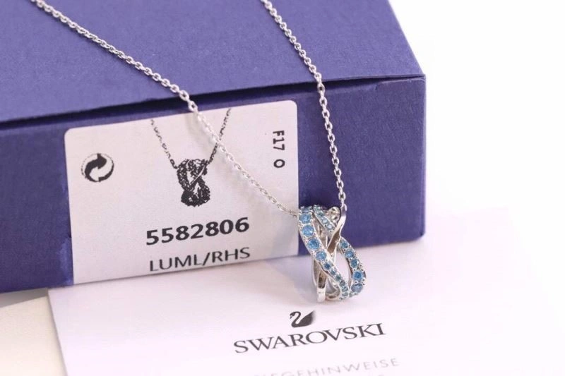 Indistinguishable Swarovski Necklaces