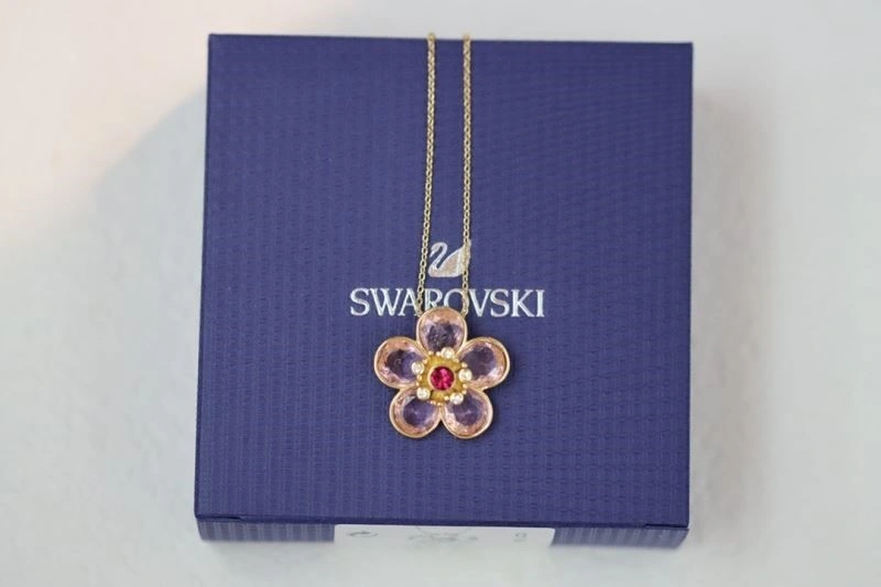 Economical Swarovski Necklaces