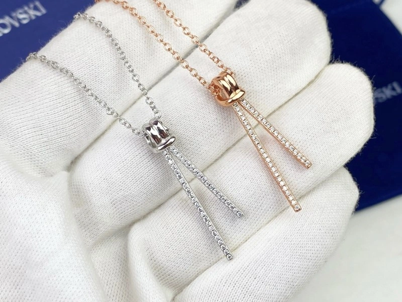 Accurate model Swarovski Necklaces