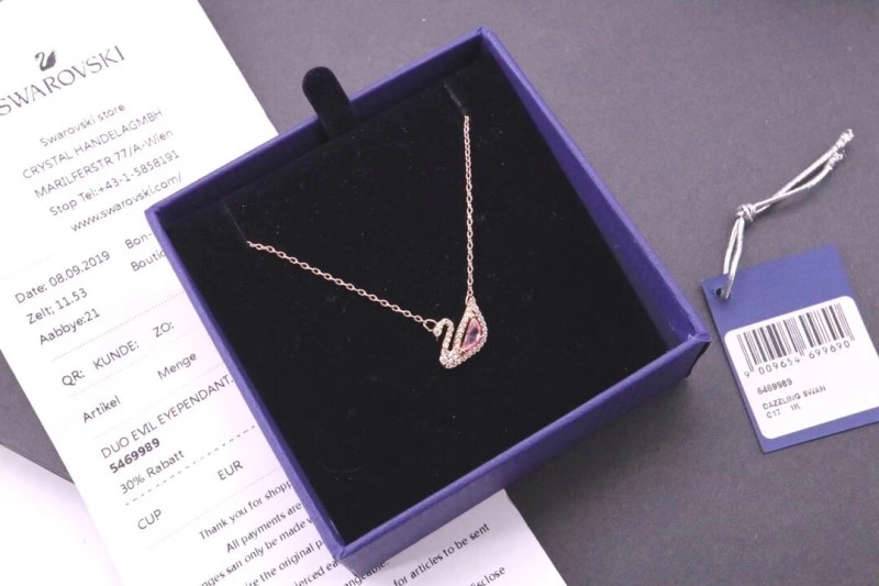 Low-cost Swarovski Necklaces