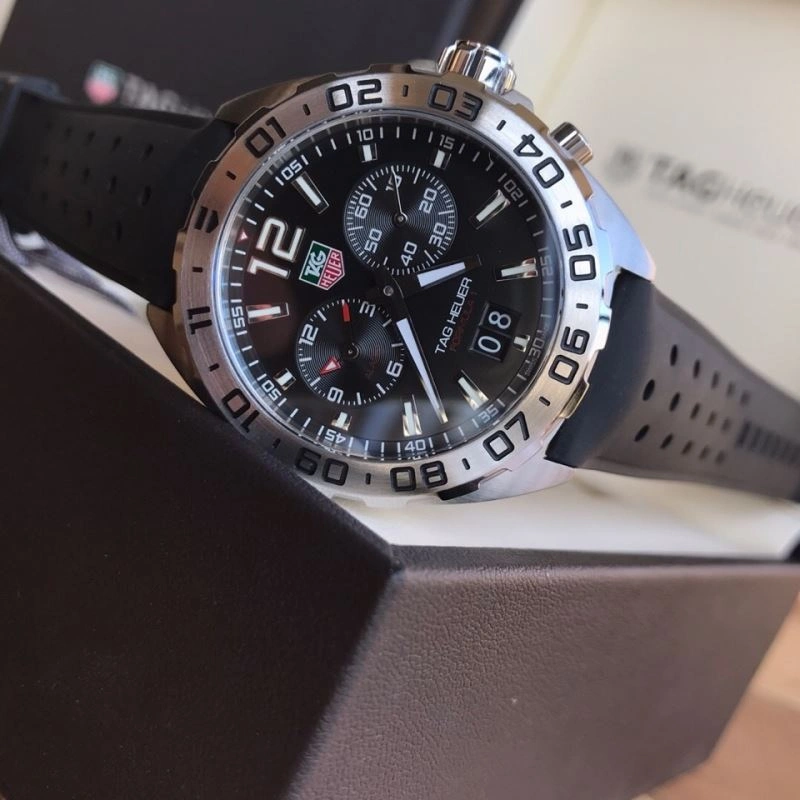 Brand-authenticated TAG HEUER Watches