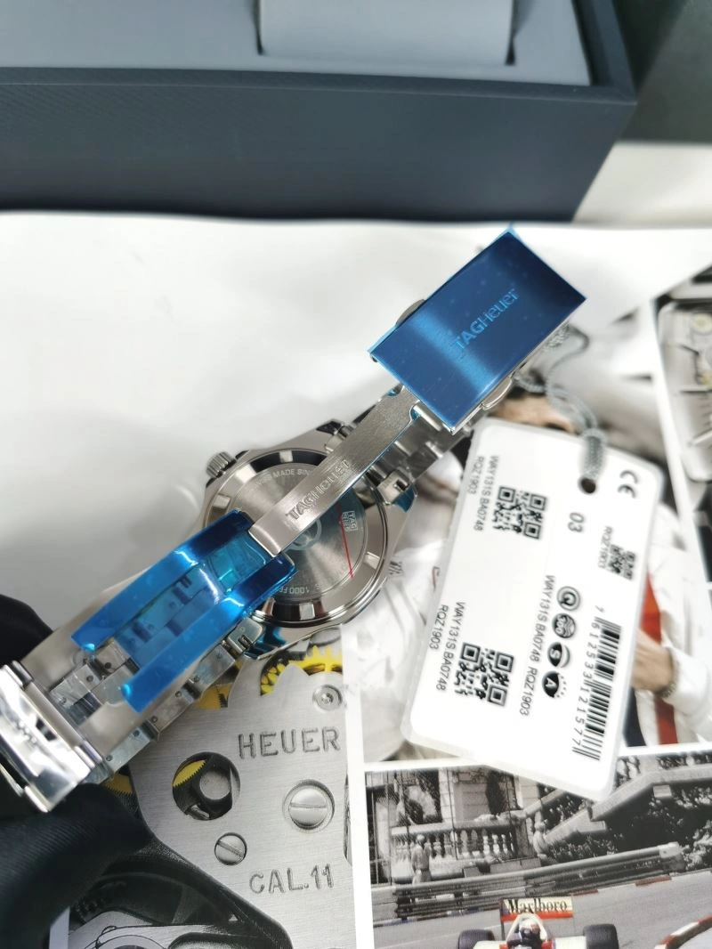 Top mirror TAG HEUER Watches