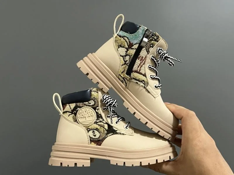 Accurate model TIMBERLAND SHOES