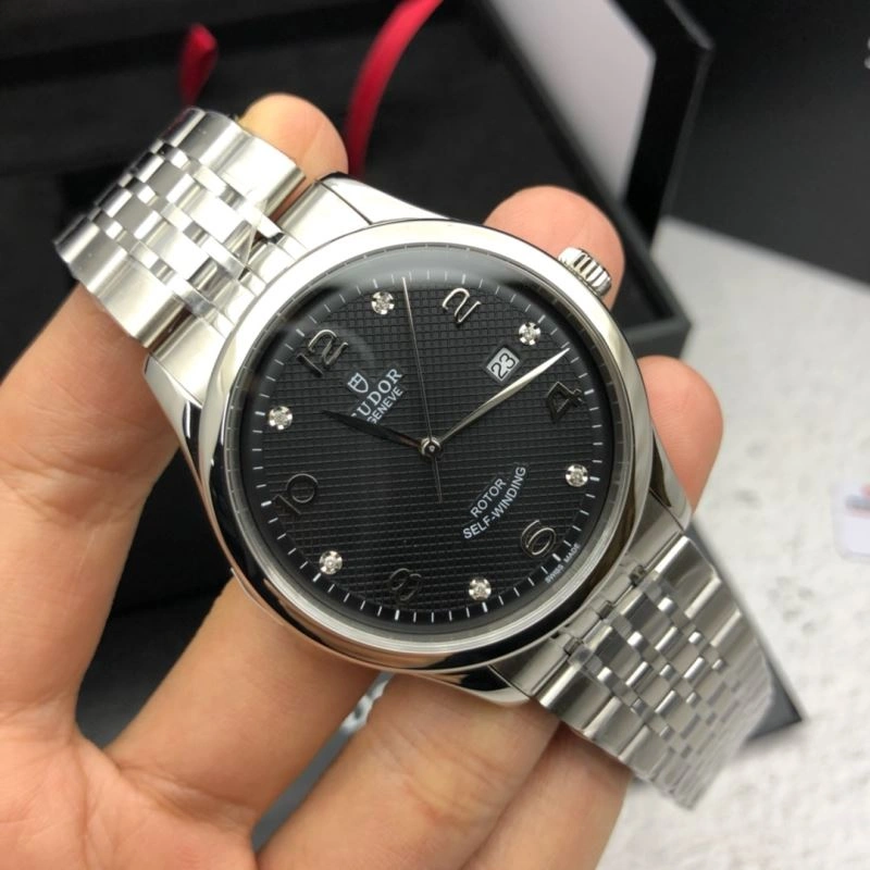 Top mirror TUDOR Watches