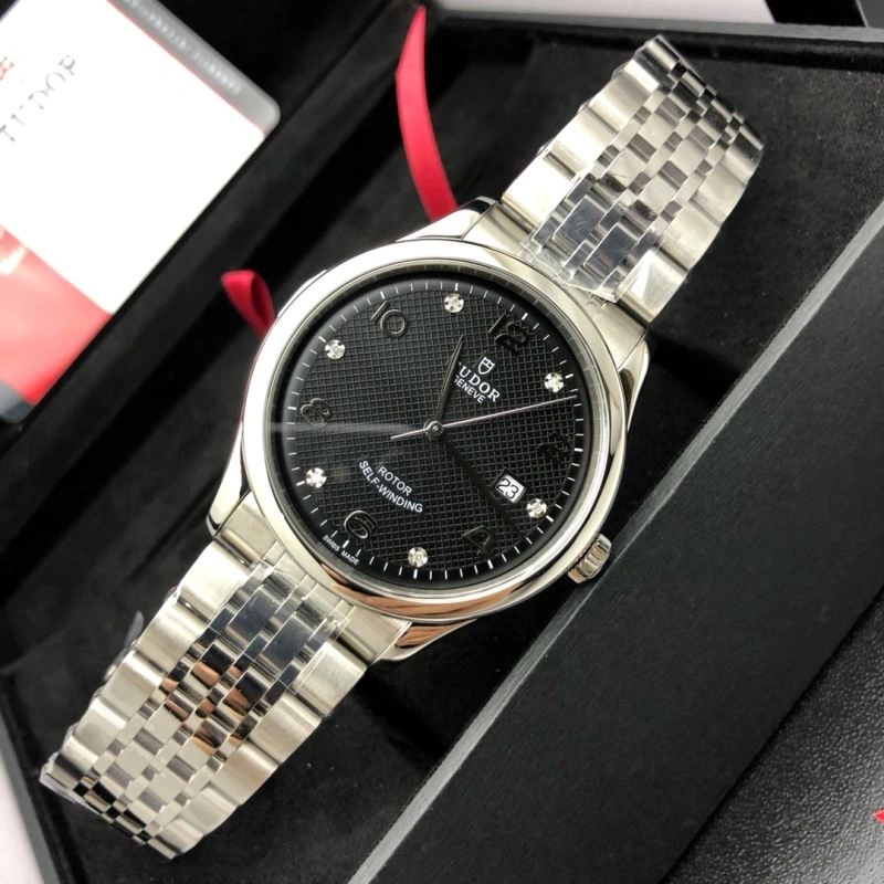 Top mirror TUDOR Watches