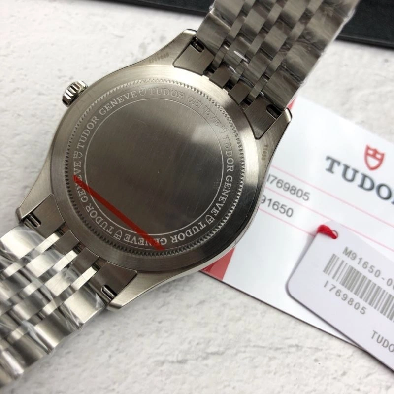 Top mirror TUDOR Watches