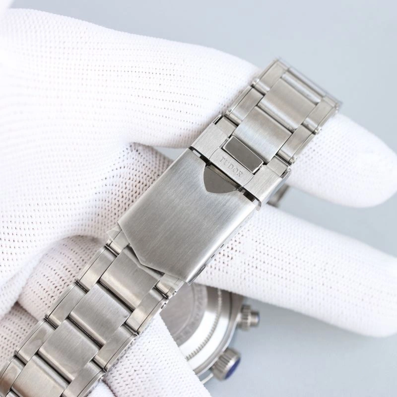 Top mirror TUDOR Watches