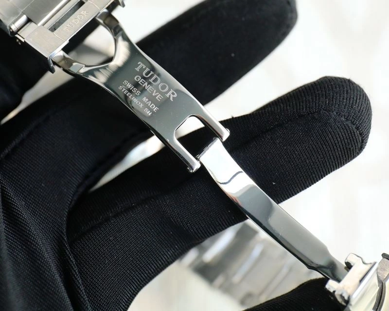Accurate model TUDOR Watches