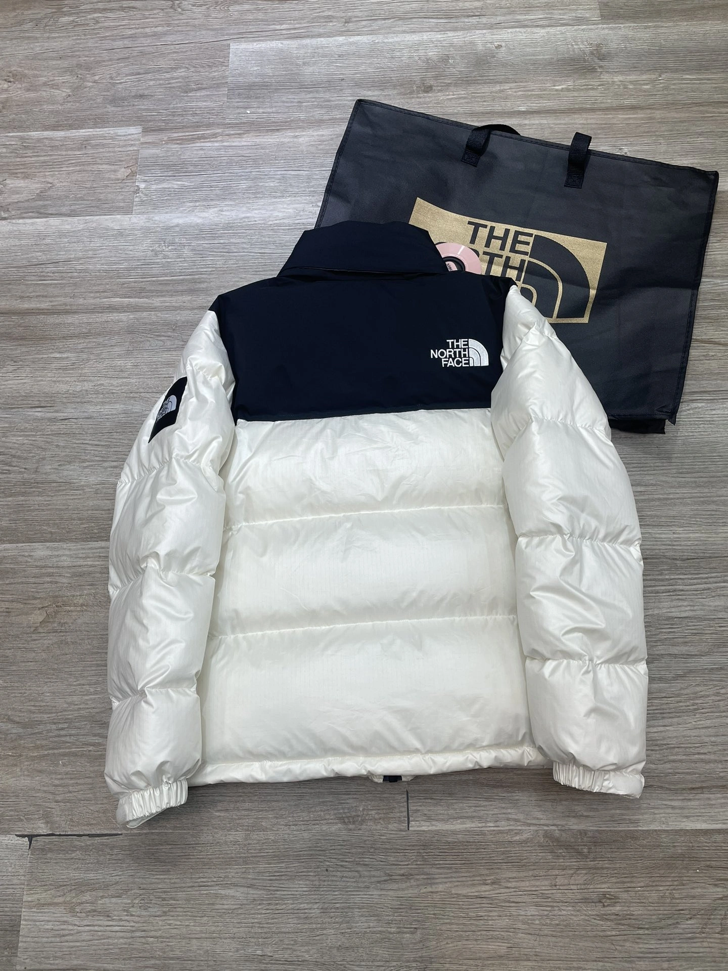 Accurate model The North Face Down Jackets