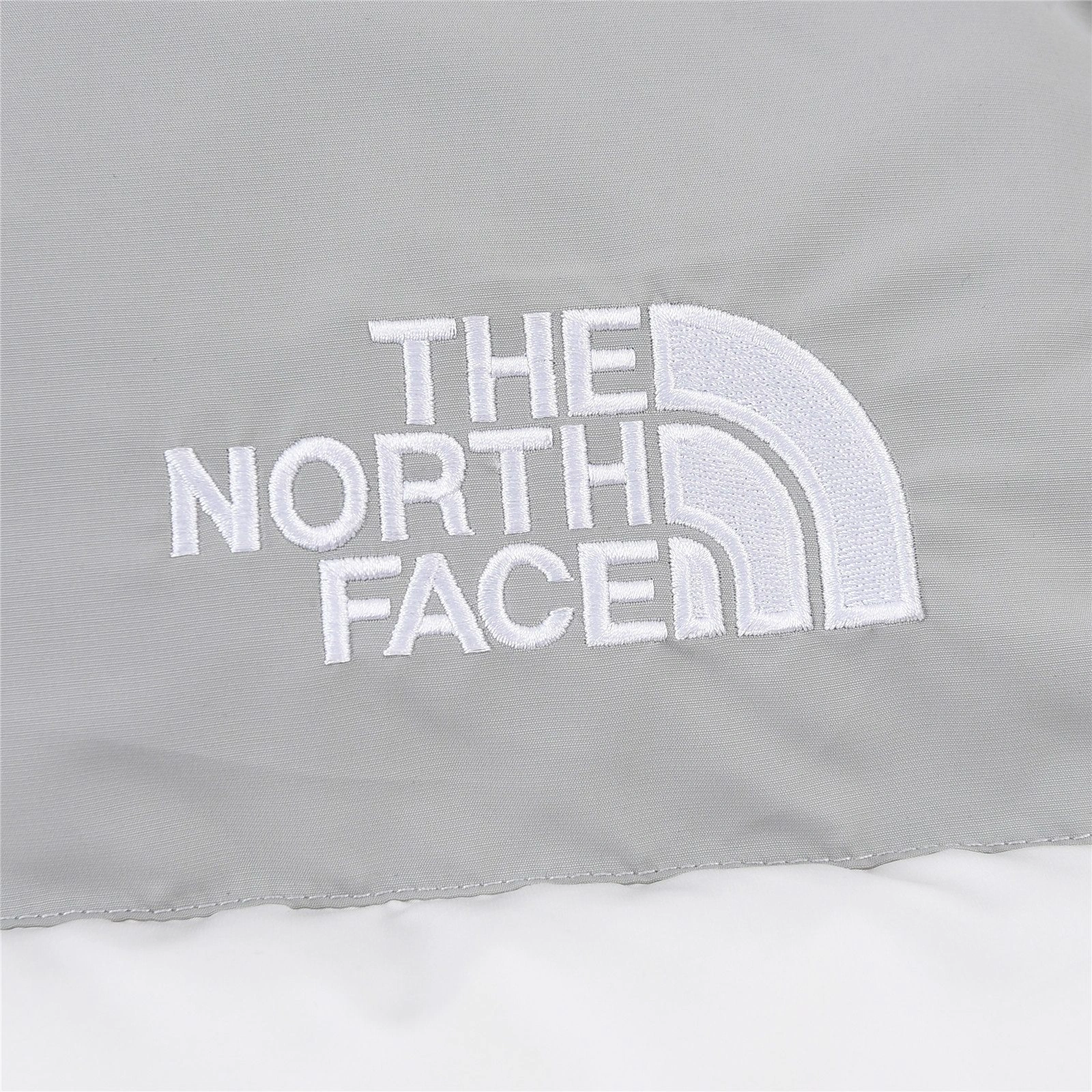 Bargain The North Face Down Jackets
