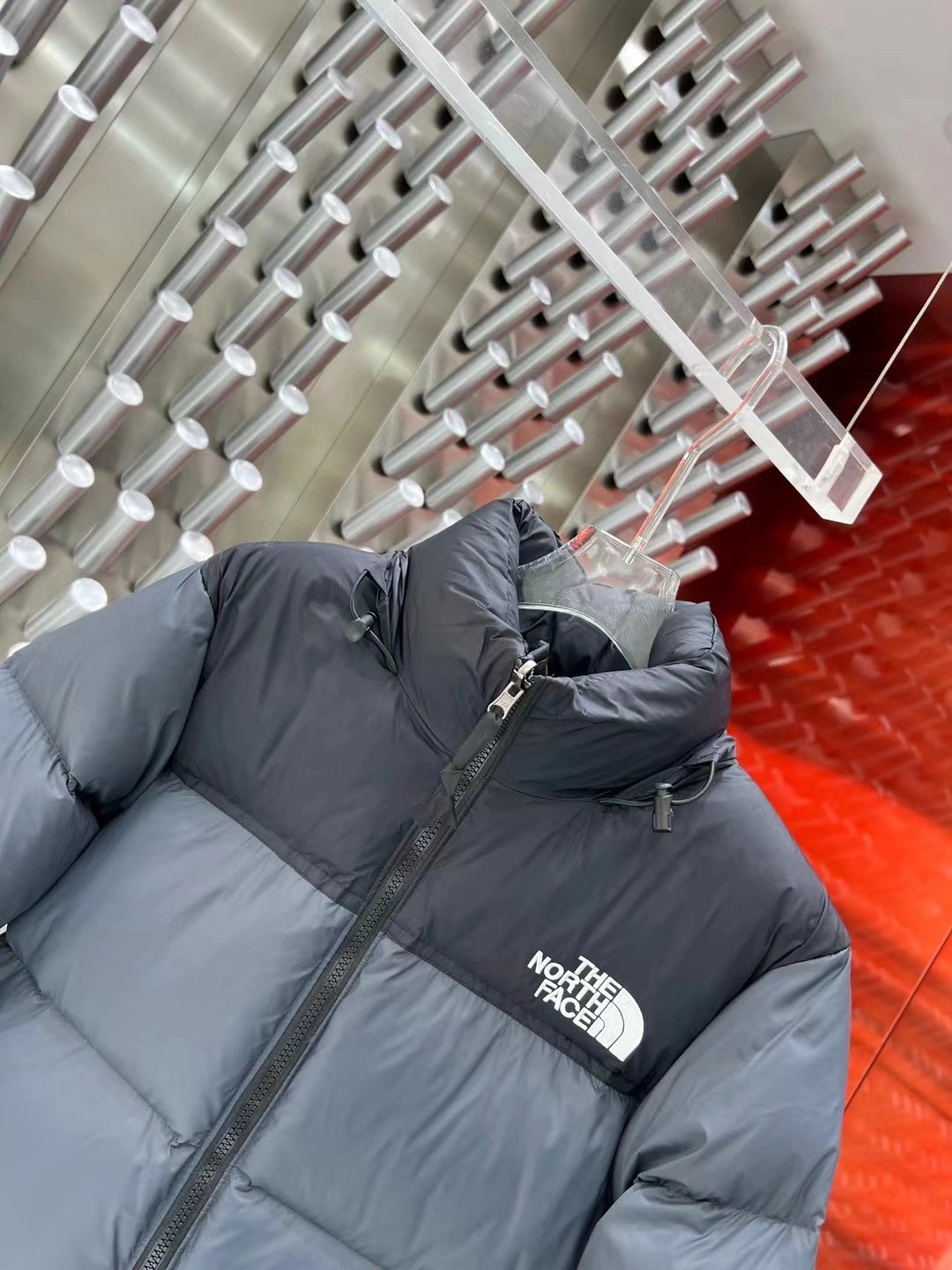 Bargain The North Face Down Jackets