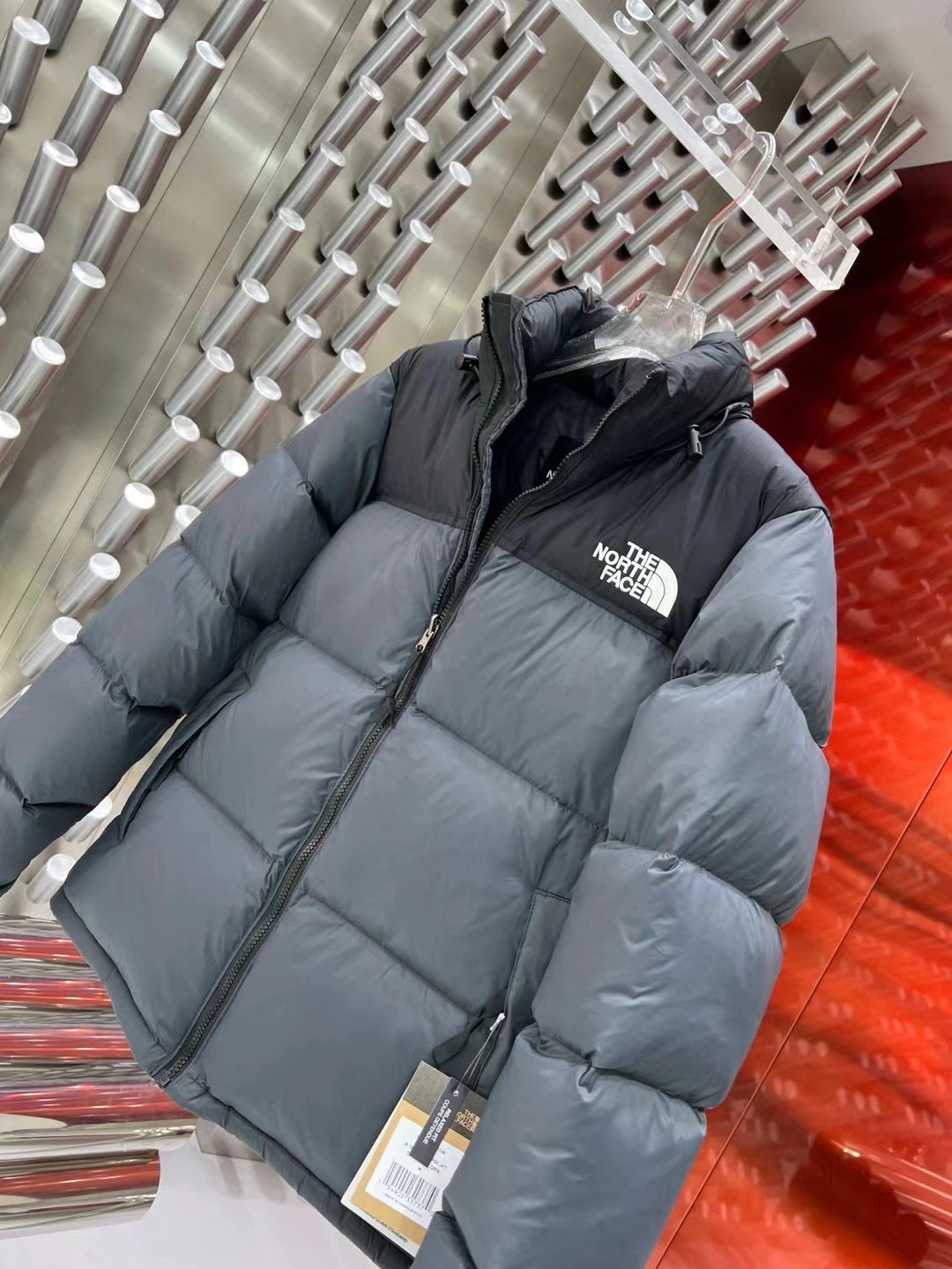 Bargain The North Face Down Jackets