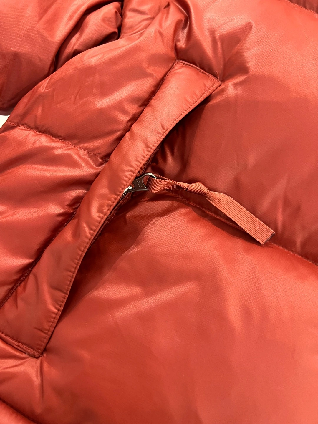 Accurate model The North Face Down Jackets