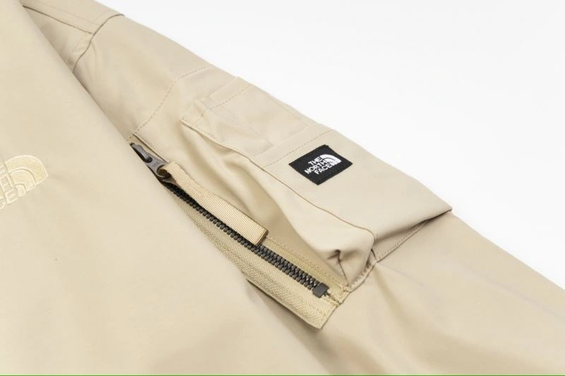 Accurate model The North Face Outwear