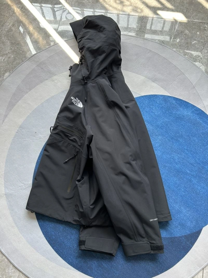 Discounted The North Face Outwear