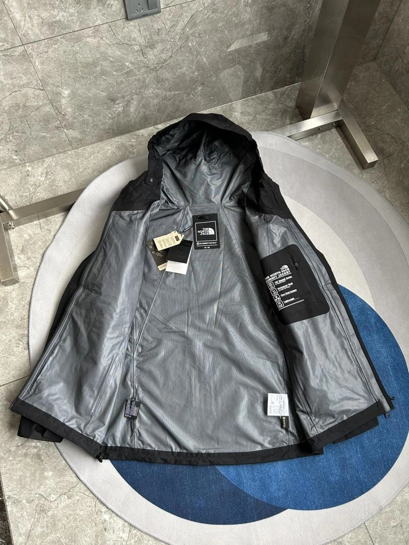 Inexpensive The North Face Outwear