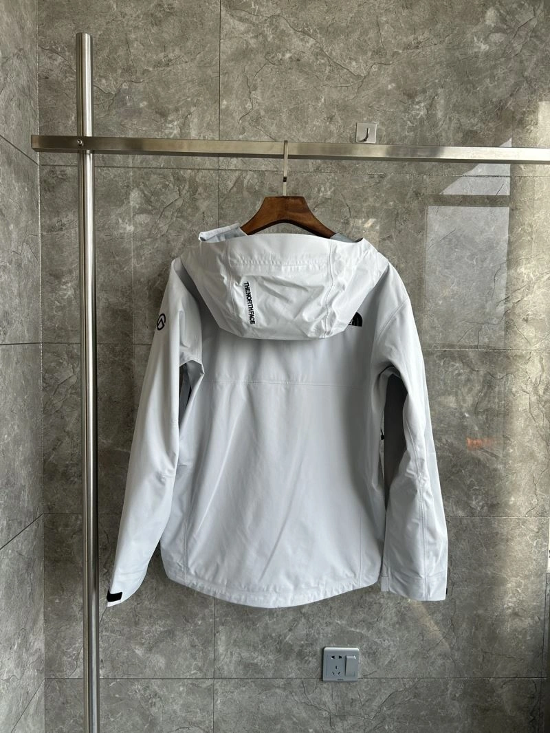 Indistinguishable The North Face Outwear
