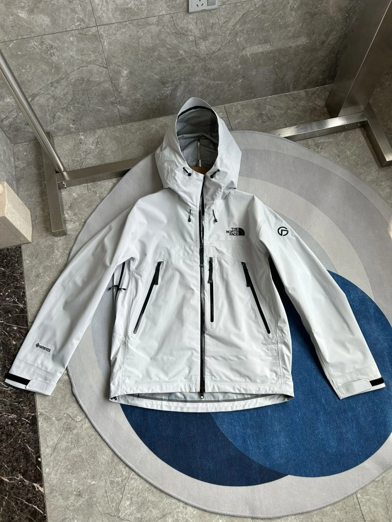 Indistinguishable The North Face Outwear