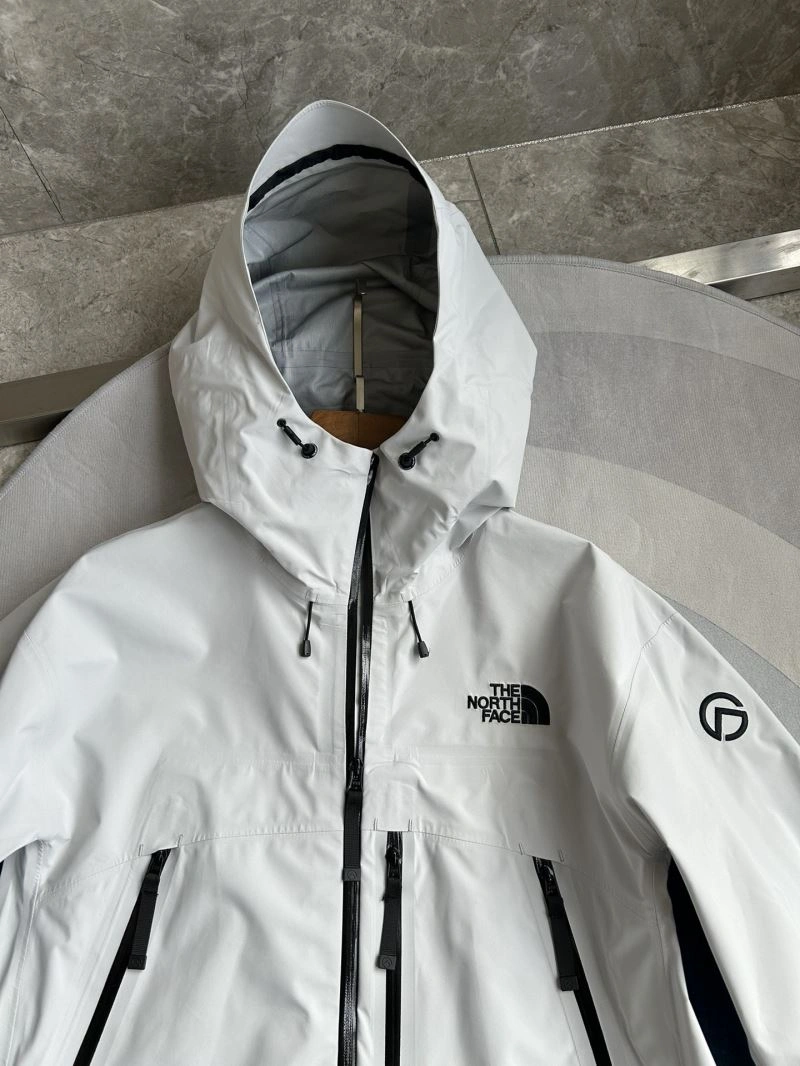 Indistinguishable The North Face Outwear