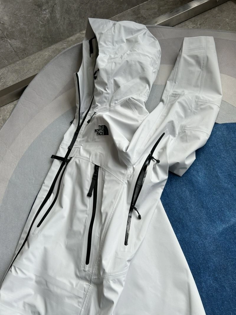Indistinguishable The North Face Outwear
