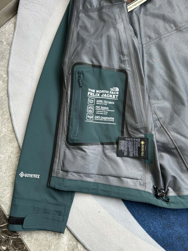 Top match The North Face Outwear
