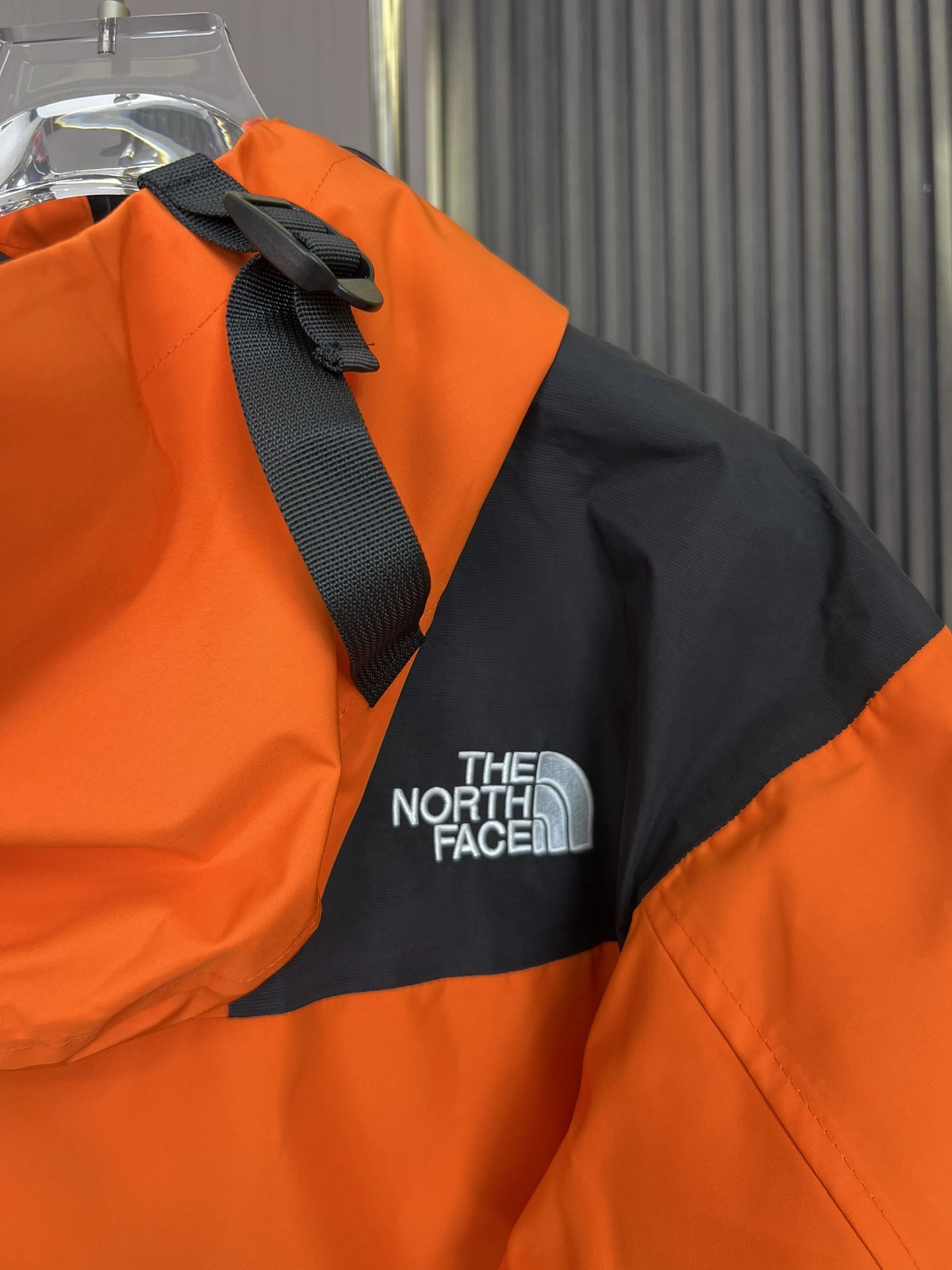 Real The North Face Outwear