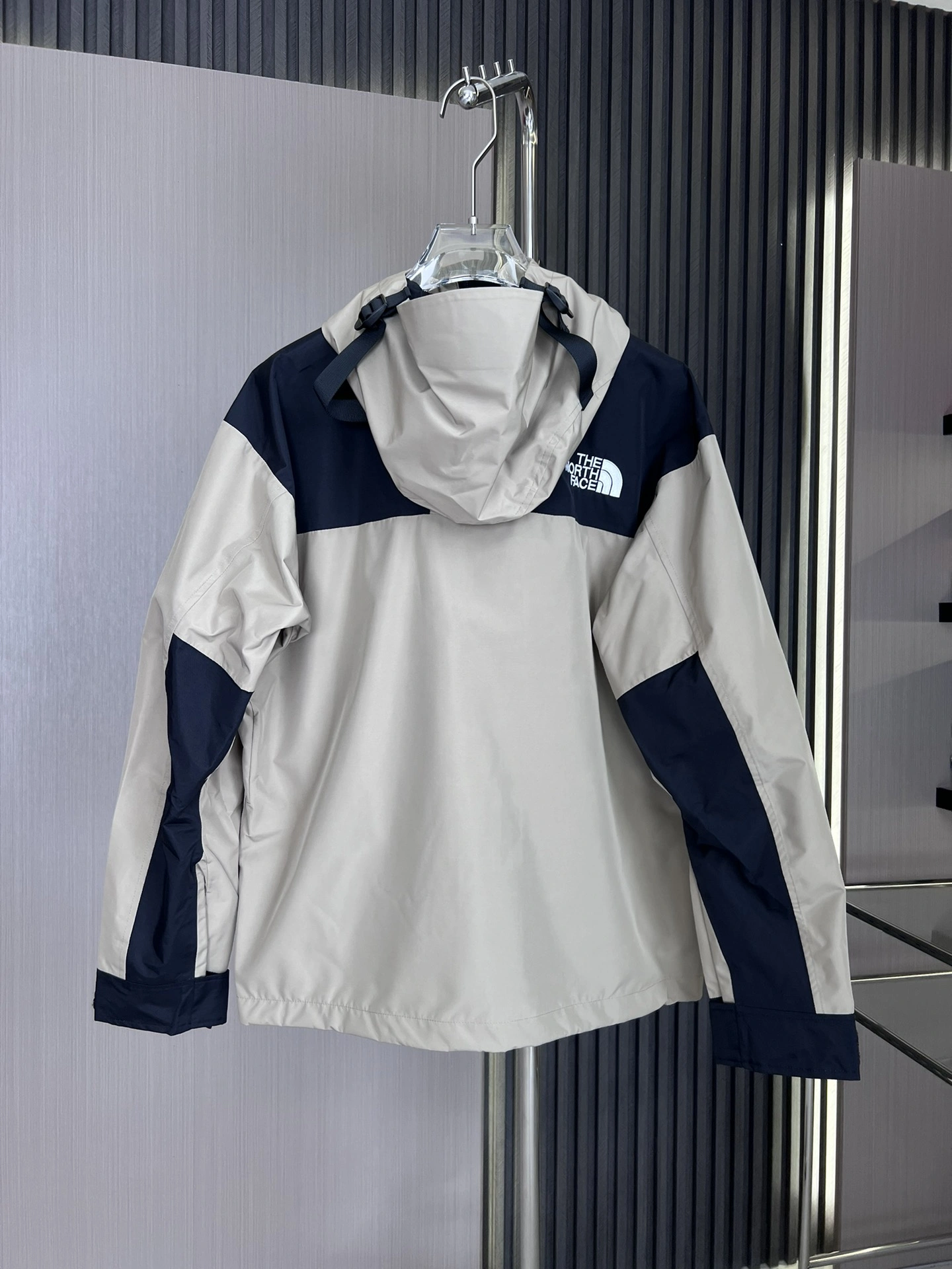 Factory-made The North Face Outwear