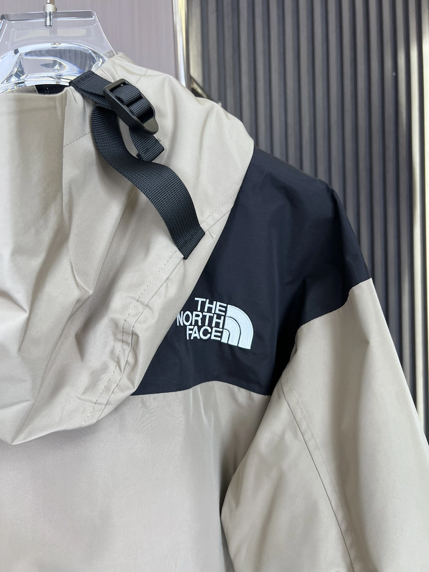 Factory-made The North Face Outwear