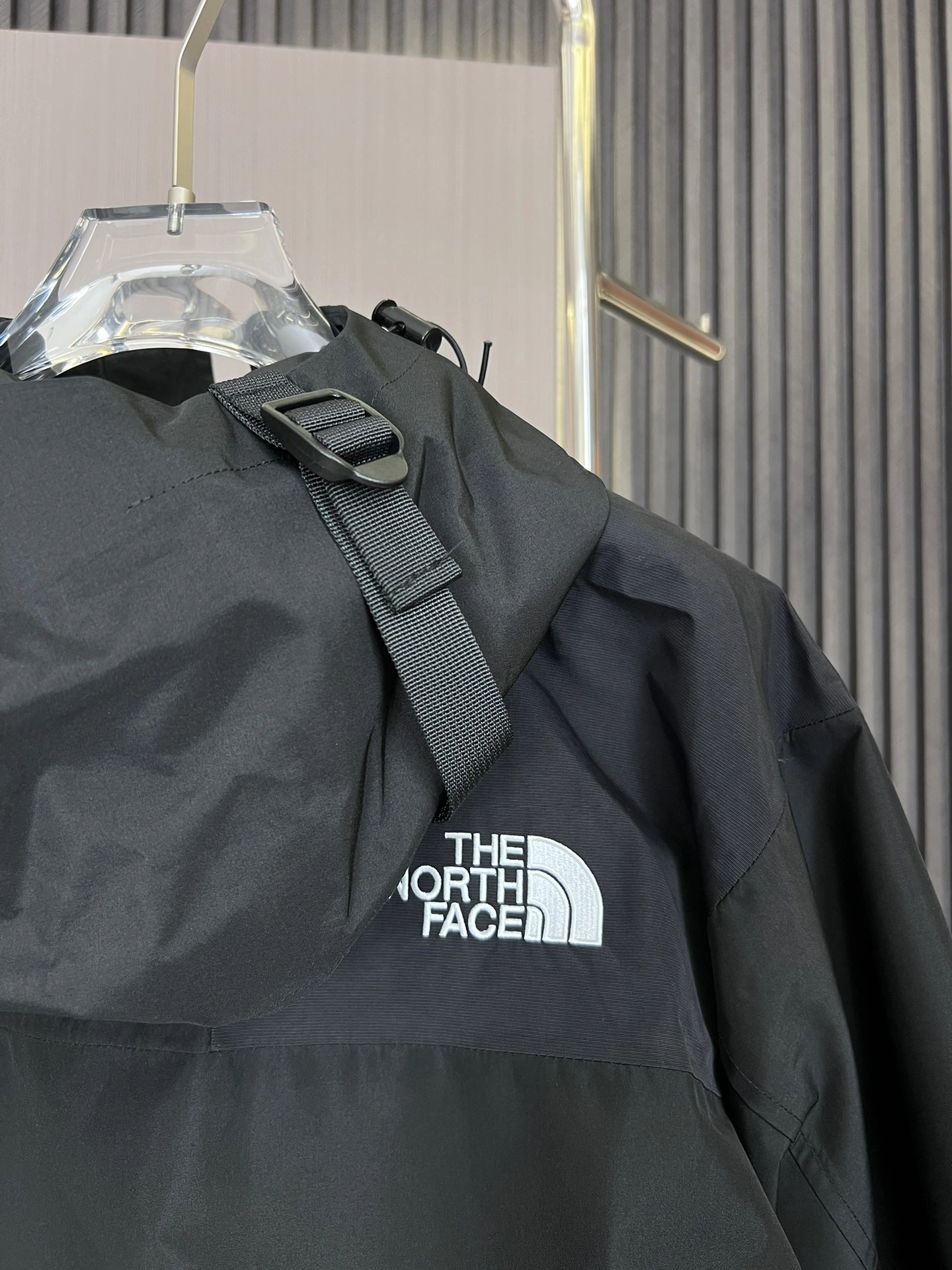 Factory-made The North Face Outwear